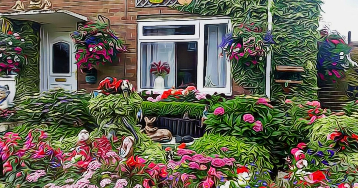 Bury’s Secret Gardens – Les Hopton – eXplore Bury St Edmunds!